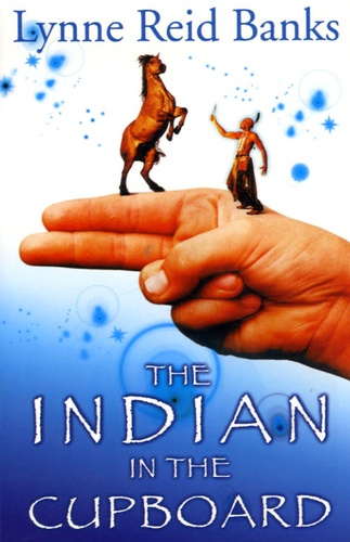 The Indian in the cupboard de Lynne Reid Banks - Poche - Livre - Decitre